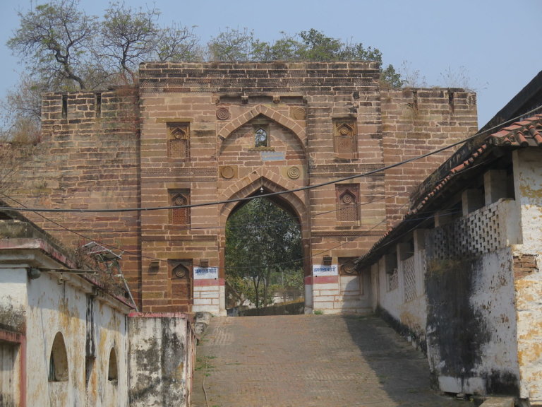 Chunar Fort: History, Attractions, Peoples,Timings & Entry Fees -Indiator